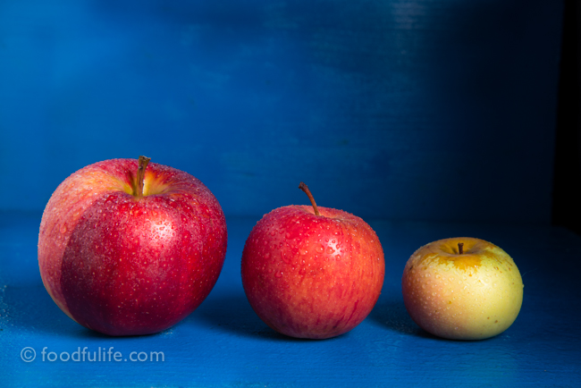 Food Photography : Apples On Blue Background | Foodfulife